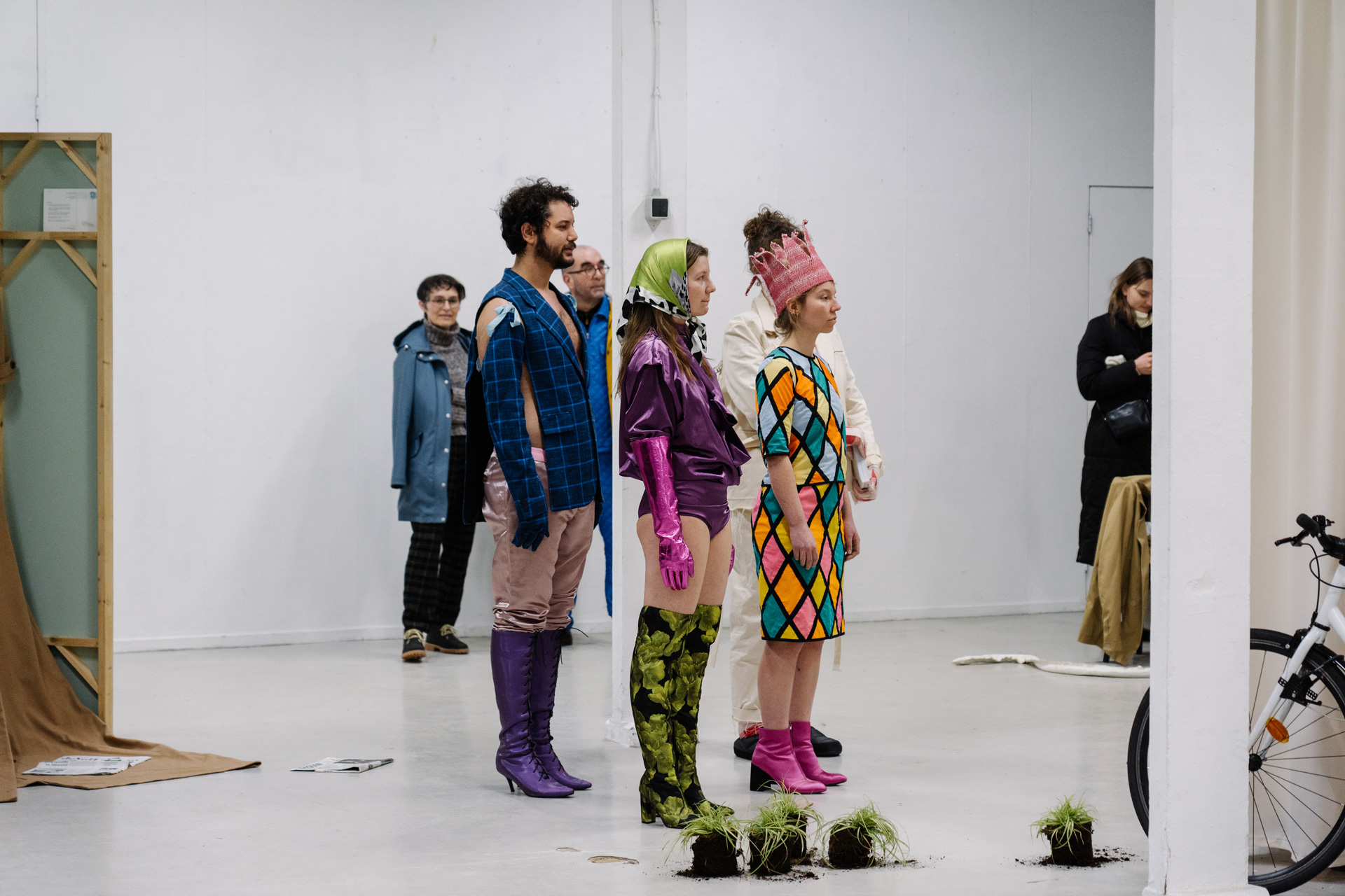 Incomplete Neighbor | Onomatopee