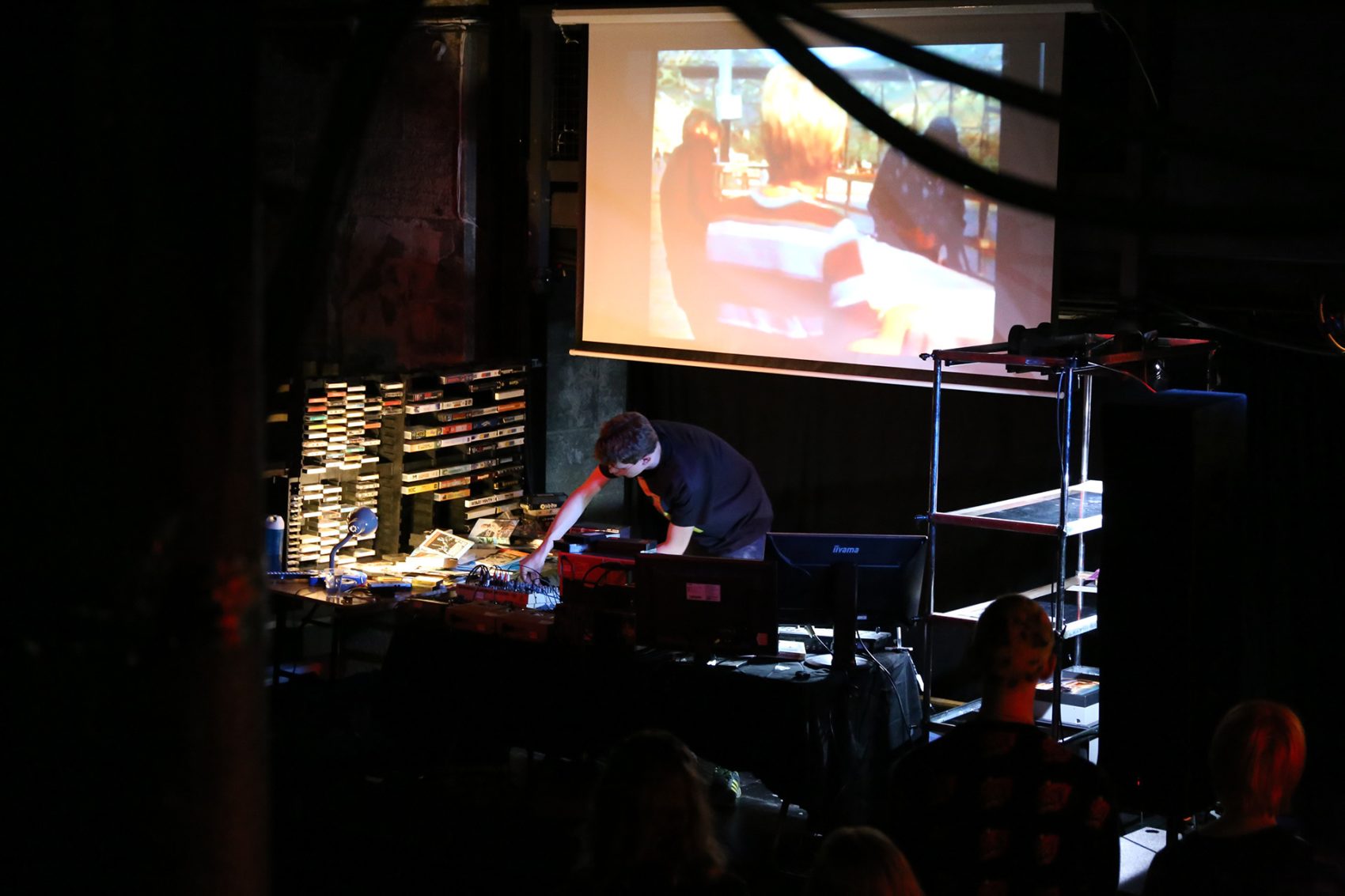 Incomplete Neighbor | Onomatopee